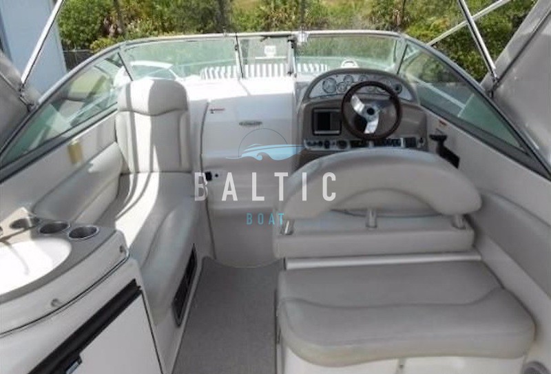 Larson-274-Cabrio_interior - Baltic Boat